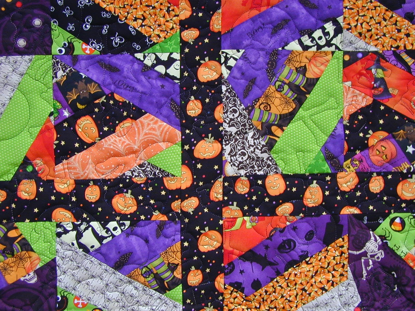 Moonbear Longarm Quilting: October Quilting for the Kids