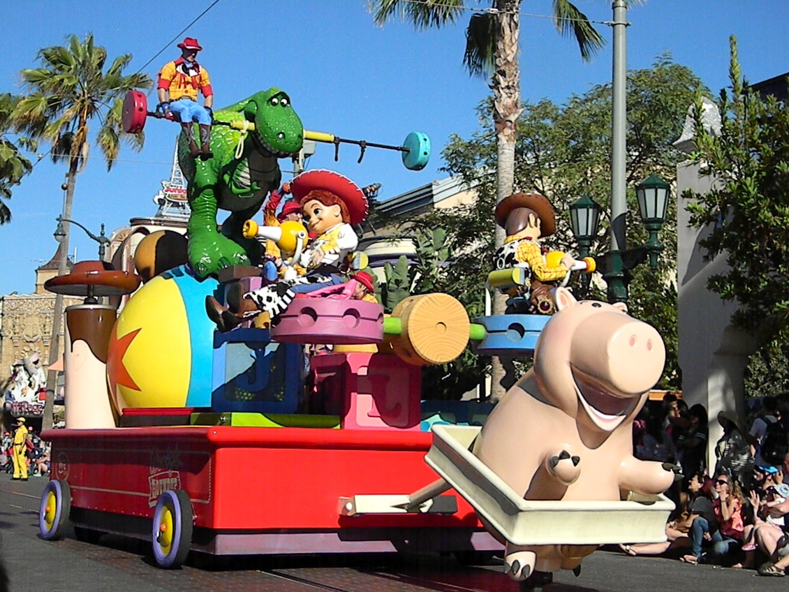 The Mouse Minute (Formerly Brad's Everything Disney Blog): Pixar Play ...