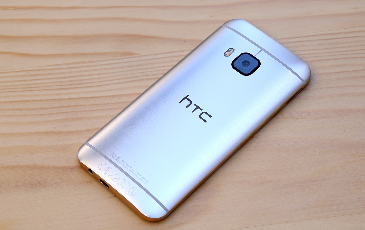 HTC Smartphone Specifications and Overviews - The Cryd's Daily
