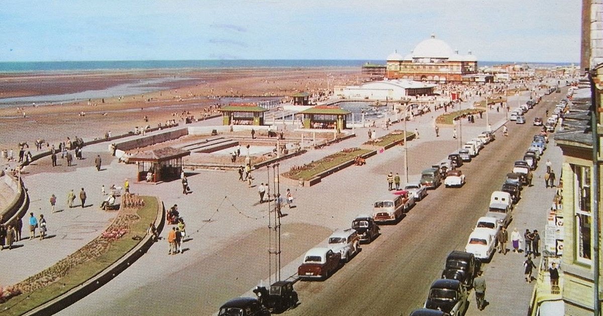 Rhyl Life: SEAFRONT WEST