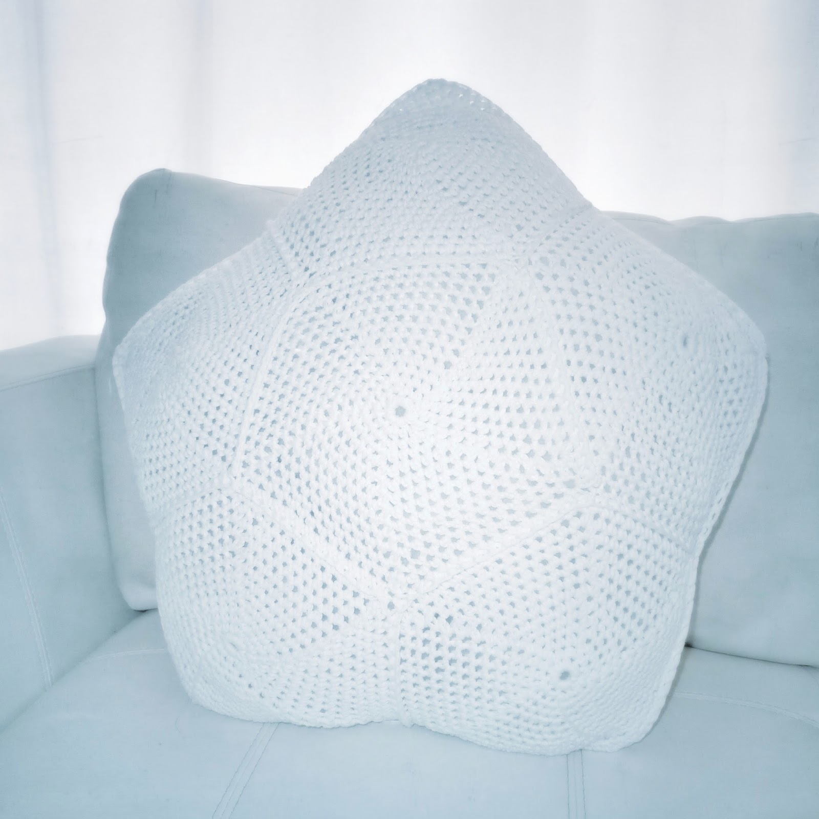 pigtails: Star-shaped Pillow