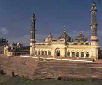 Welcome to the Islamic Holly Places: Asafi Masjid (Lucknow) India
