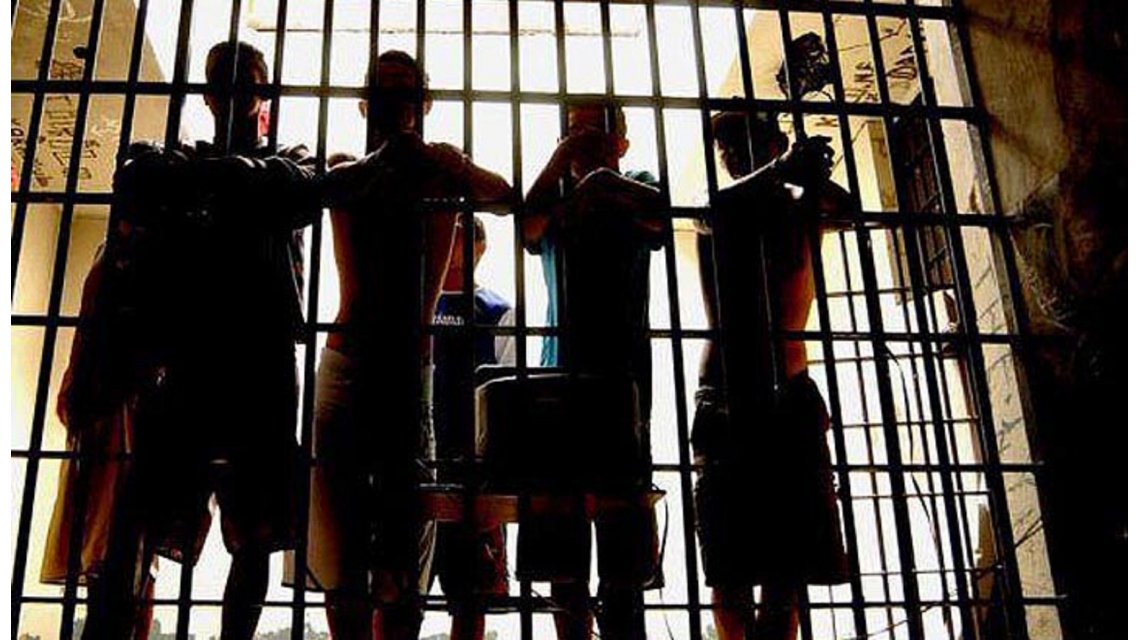 NO HAY MÁS LUGAR EN LAS CÁRCELES: EL GOBIERNO ANALIZA DARLES PRISIÓN ...