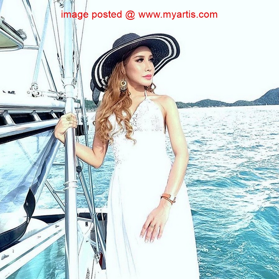 MYARTIS.COM | MYARTIS | MY | ARTIS: SAFIEY ILIAS 'BERBIKINI' - MUFTI WP ...