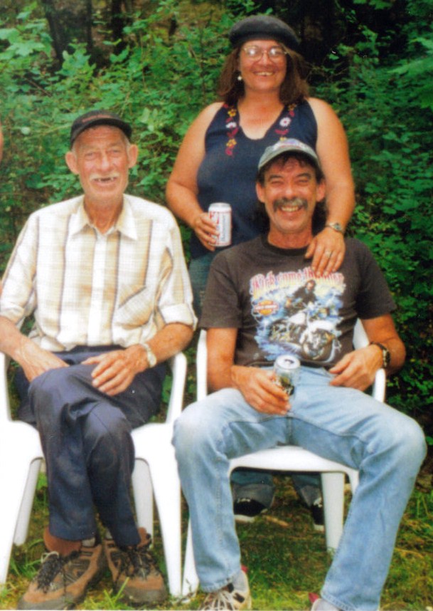 Redneck Costume Ideas for Men and Women