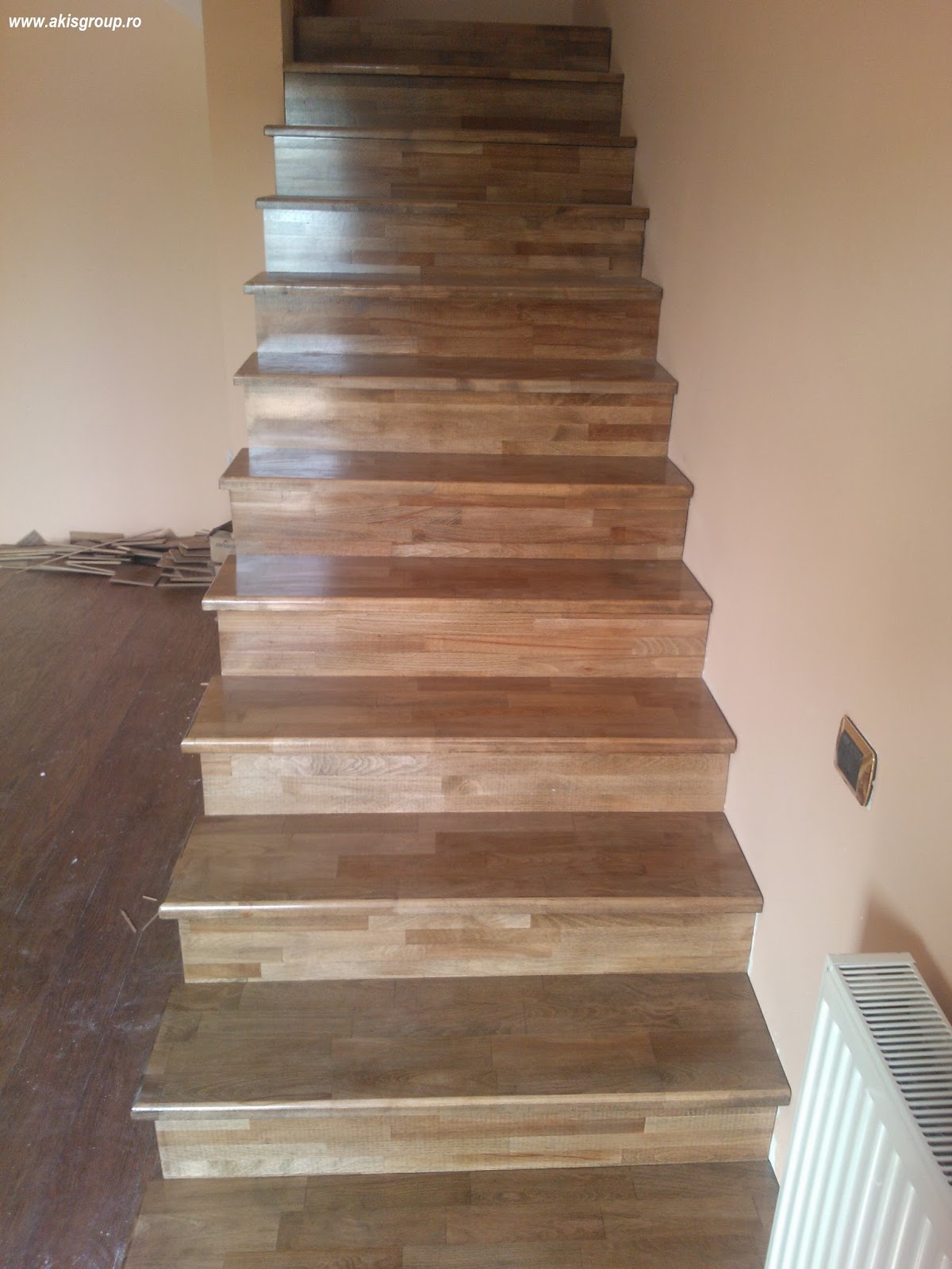 trepte lemn: Trepte lemn Timisoara - Modele trepte lemn masiv