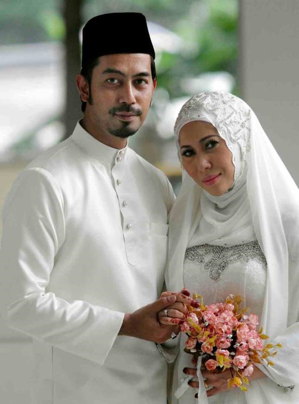 Wan Raja Sedia Fokus Dunia Lakonan Selepas Kahwin