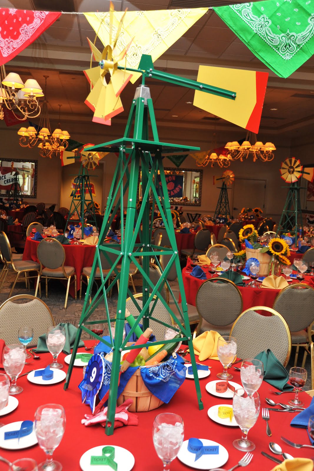 Setting the Mood: IT'S STATE FAIR TIME!