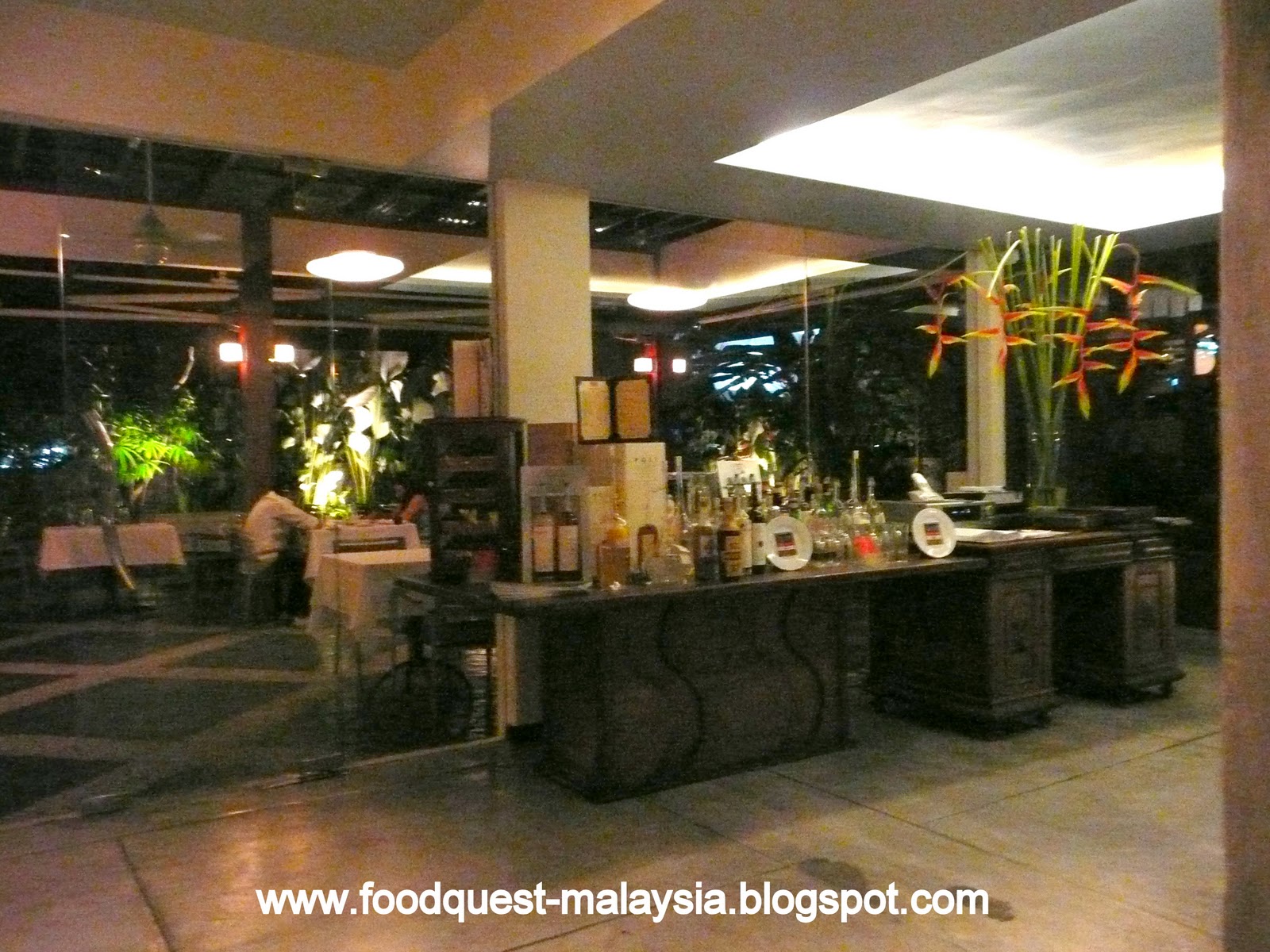 FOOD QUEST: Sassorosso Italian Restaurant & Wine Retailer