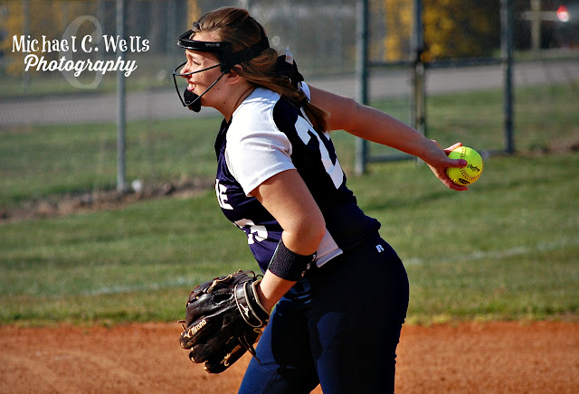 Fairdale Bulldogs 17 - Moore Mustangs 1