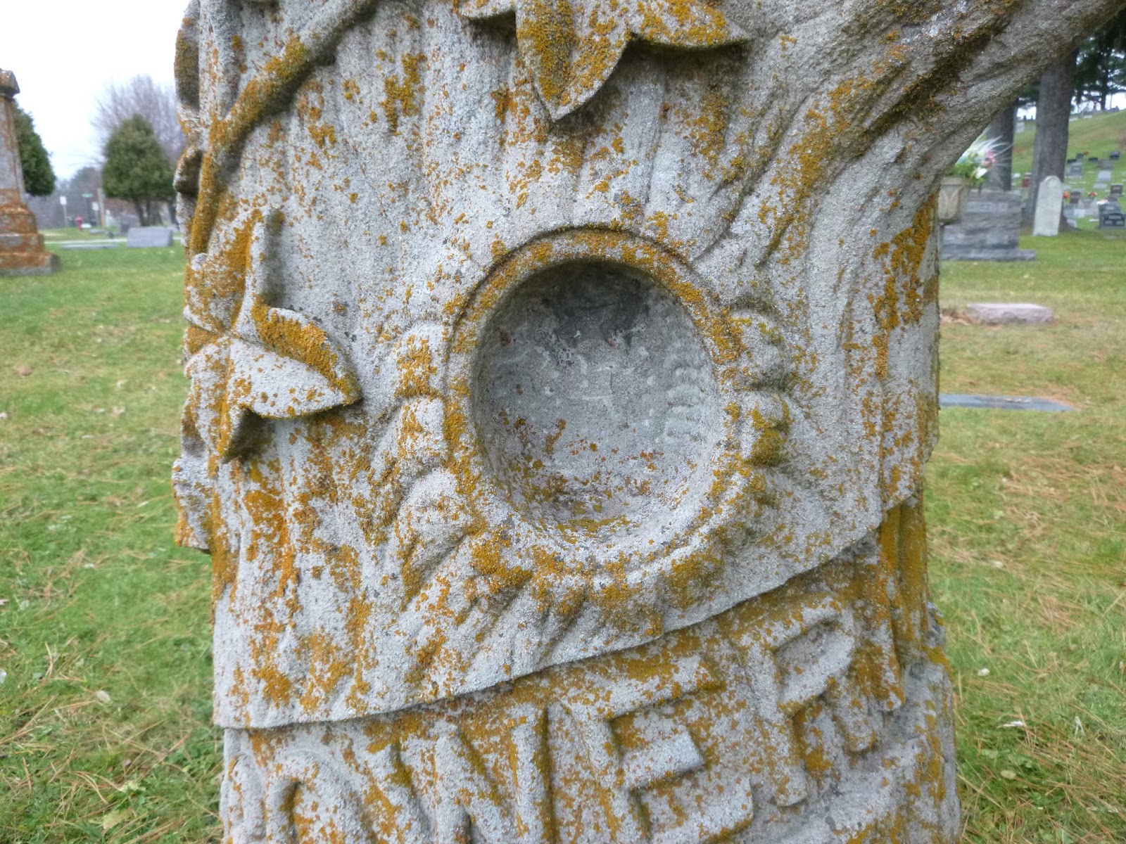 Detritus of Empire: Tree Shaped Tombstones - Galesville Wisconsin