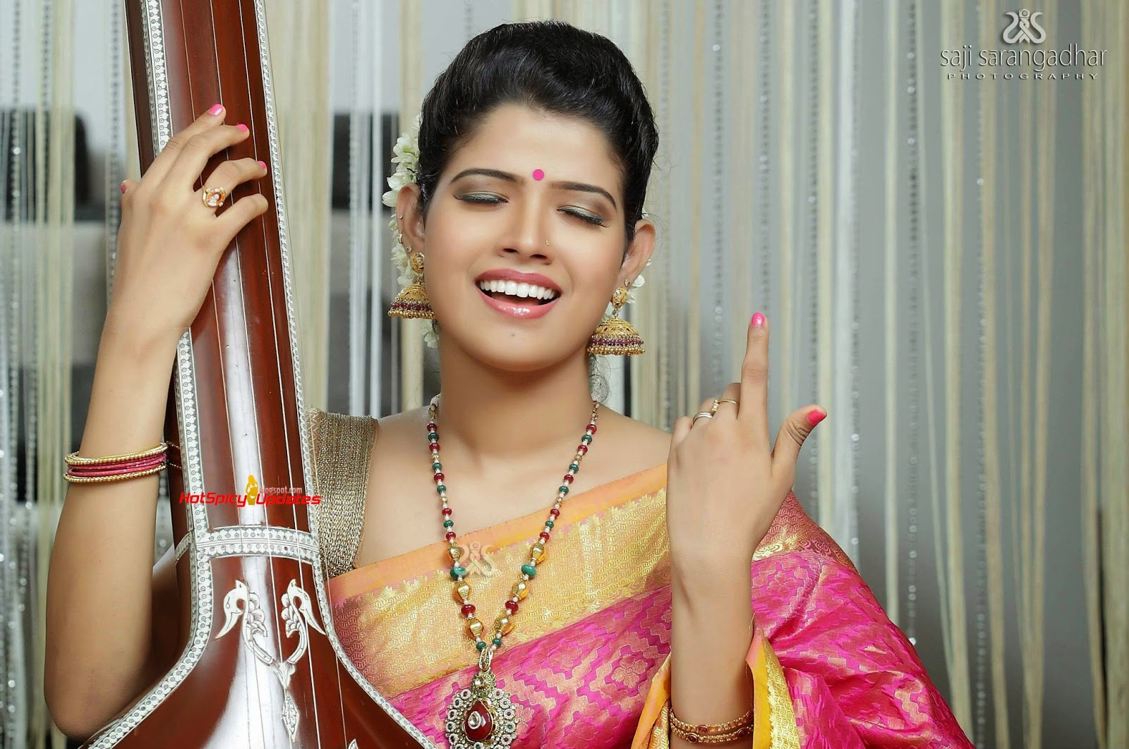 Amrutha Suresh Latest Cute Photo Shoot Stills | Latest High Quality ...