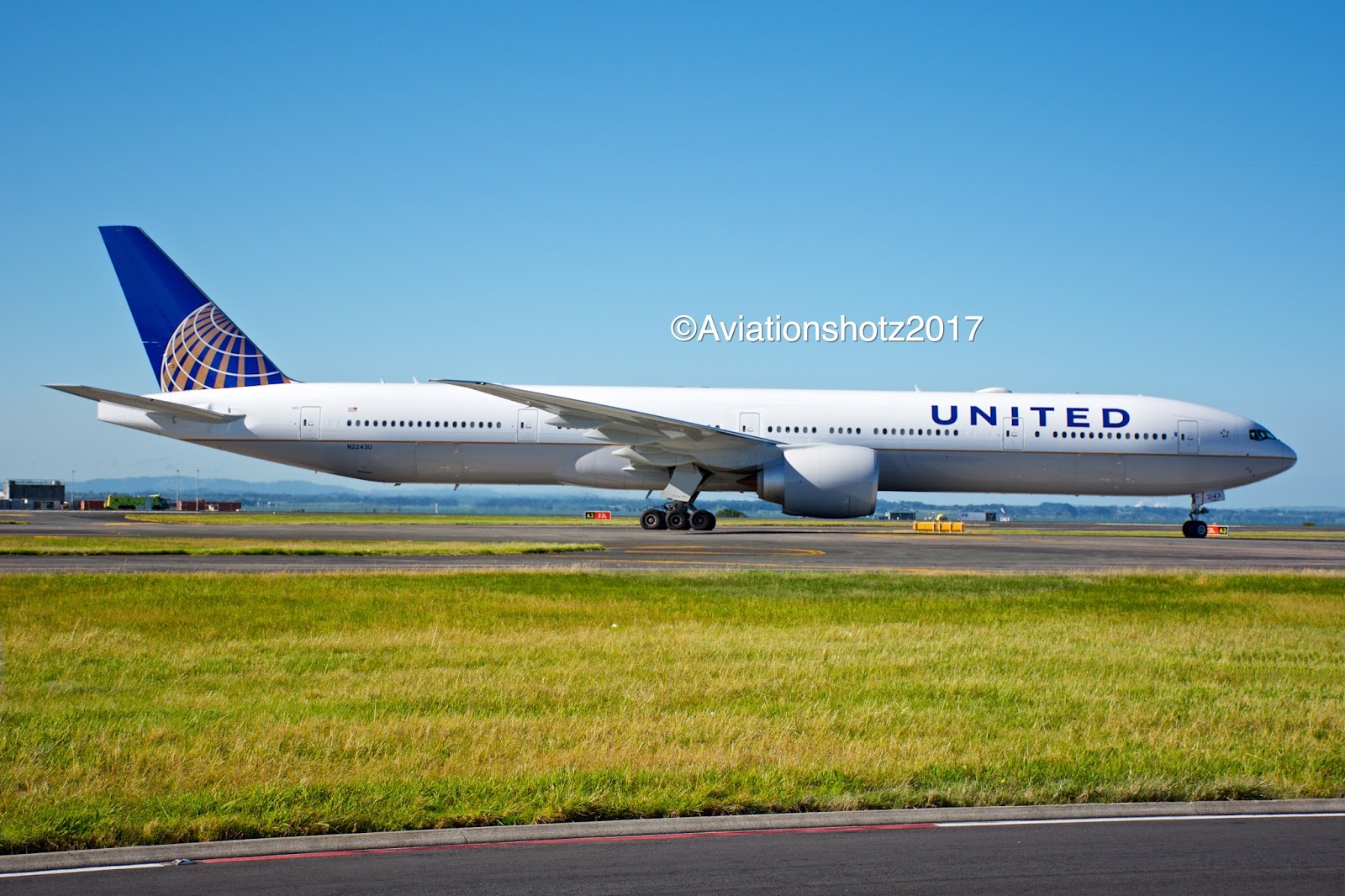 Aviationshotz: United Airlines B777-300ER, N2243U