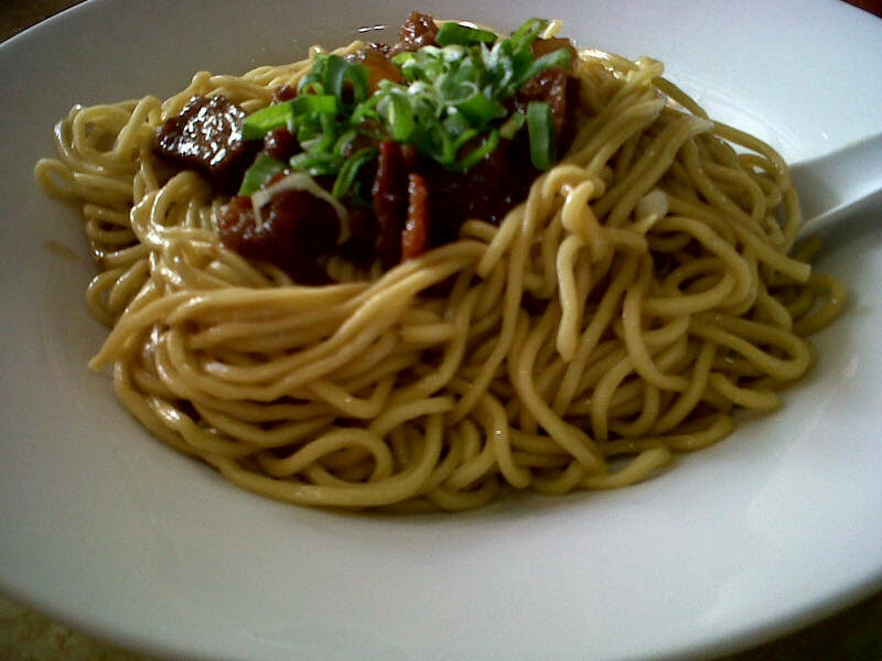 Bakmi Aloi : Mie Kenyal Bikin Kenyang