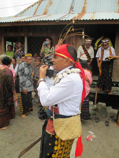 East Nusa Tenggara Beautifull Island: PEO Symbol unifying IndIgenous ...