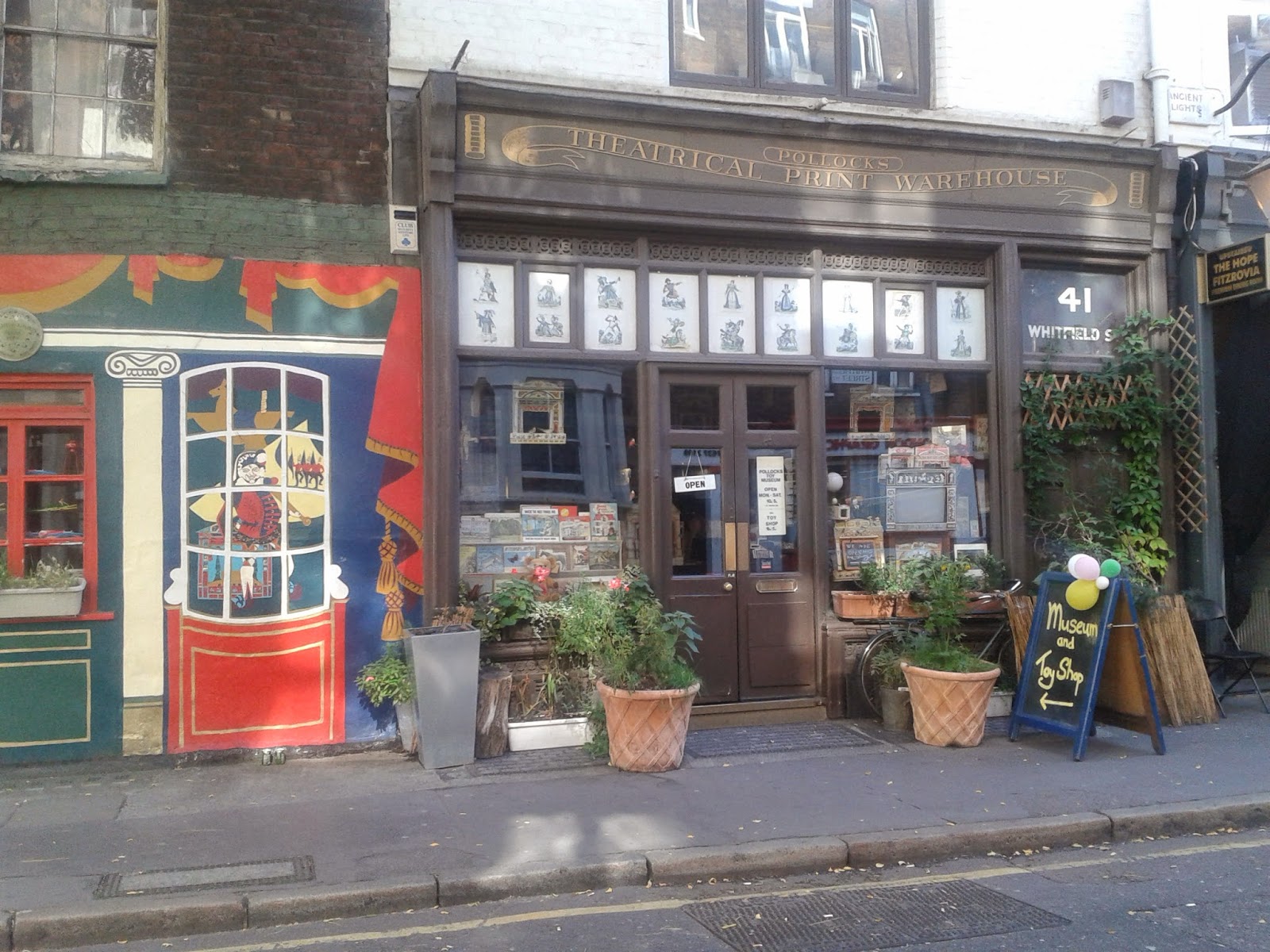 The Secret Victorianist: Review: Pollock's Toy Museum, London