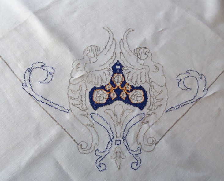 FolkCostume&Embroidery: Assisi Embroidery