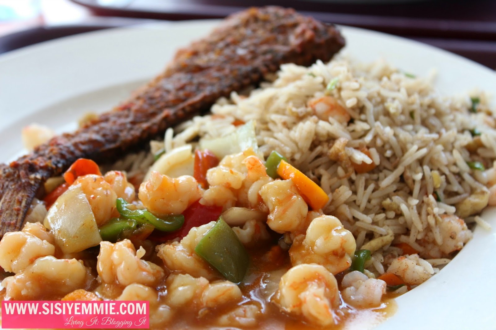 8 FAVOURITE PLACES TO EAT IN LAGOS + WHAT I EAT THERE! - SISIYEMMIE ...