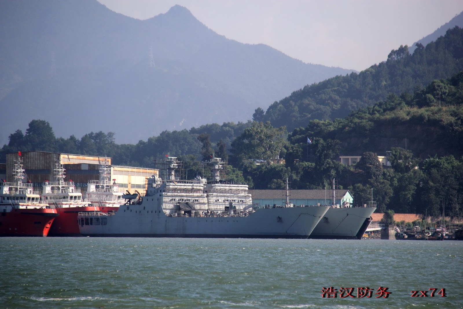 China Defense Blog: PLAN commission of the day: Landing Ship, Tank 916 ...