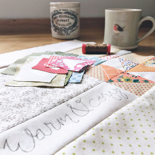 A little happy tutorial ~ Warm and Cozy Mini Quilt FREE PATTERN | A ...