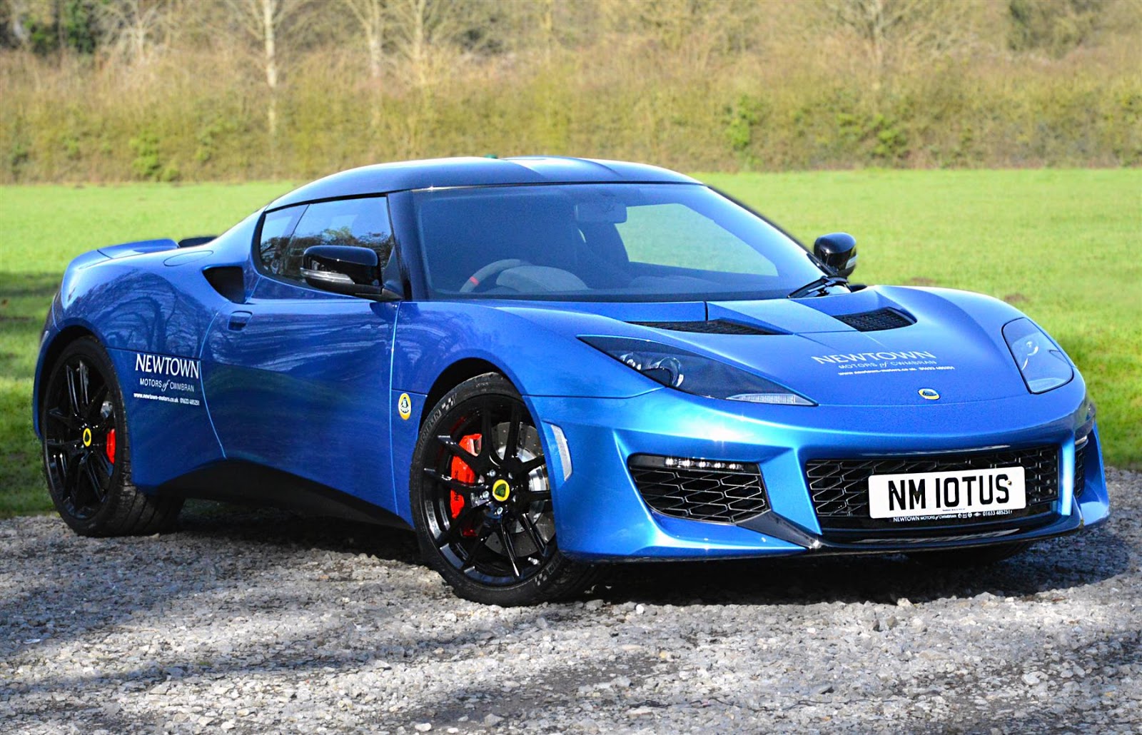 Dream Car in a Dream Spec: Lotus Evora 400 in Arden Blue