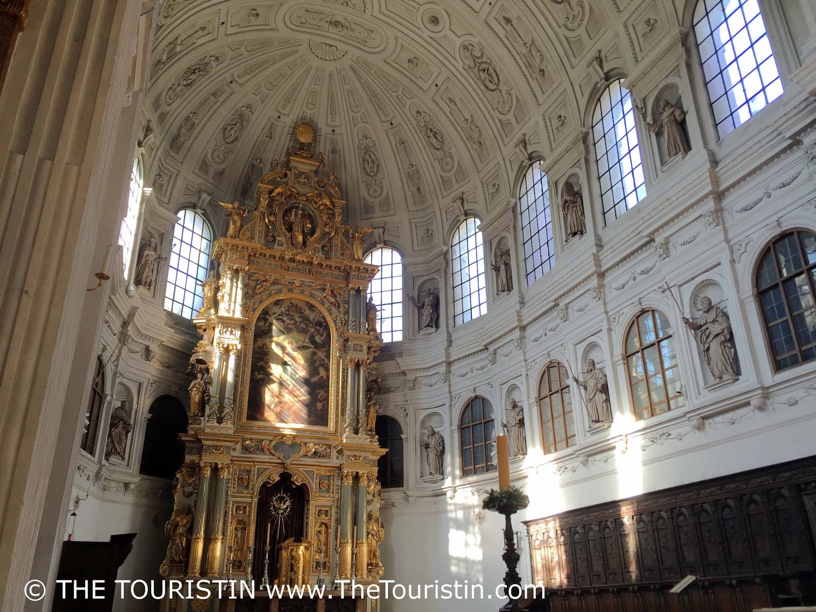 THE TOURISTIN: Churches and Cathedrals in Munich - The Most Beautiful Ones