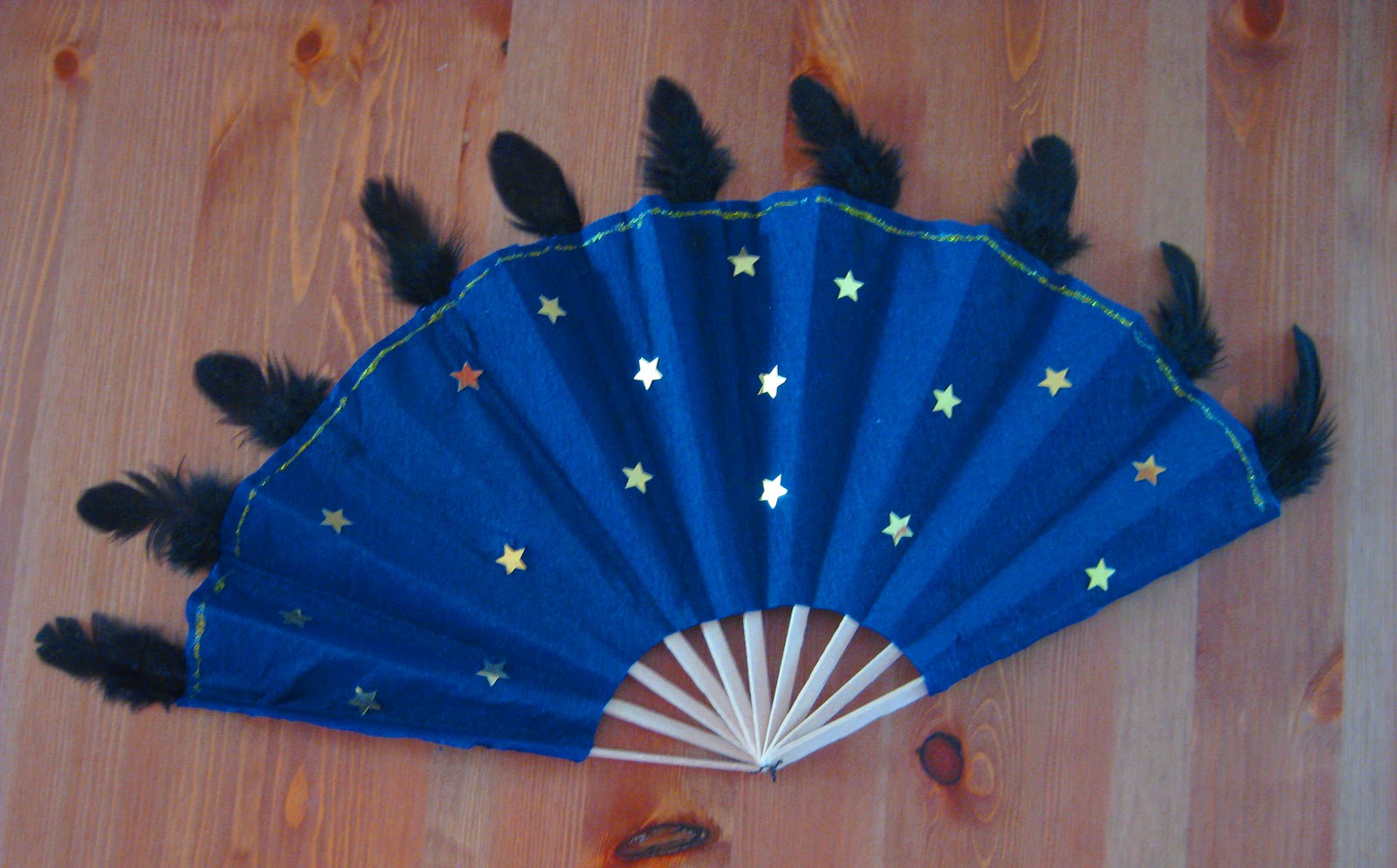 365 Days of Stargazing: 264. Star Fan