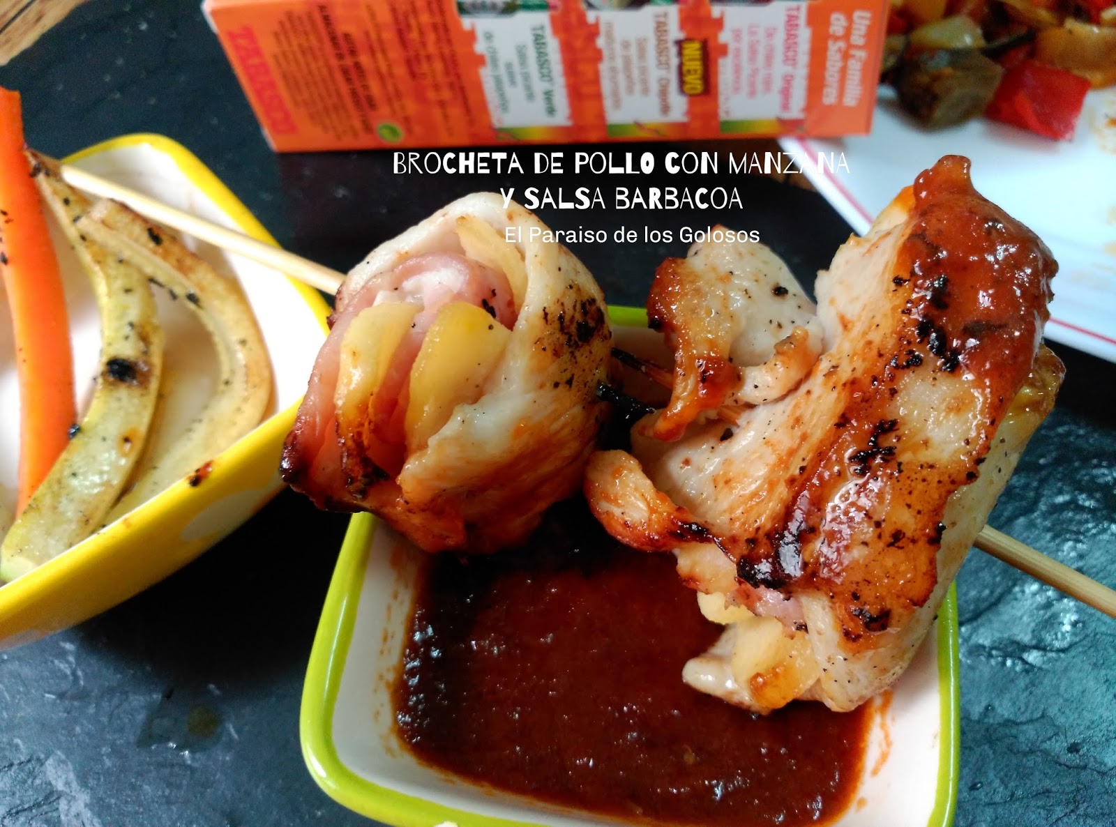 Paraiso: BROCHETA DE POLLO CON MANZANA Y SALSA BARBACOA