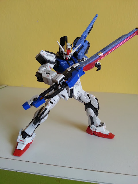 Lightning Quantum's Base: Review: RG 1/144 Lancher Strike / Sword ...