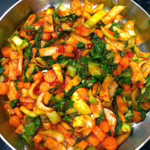 The Veracious Vegan: Harissa Stir Fry with Kohlrabi