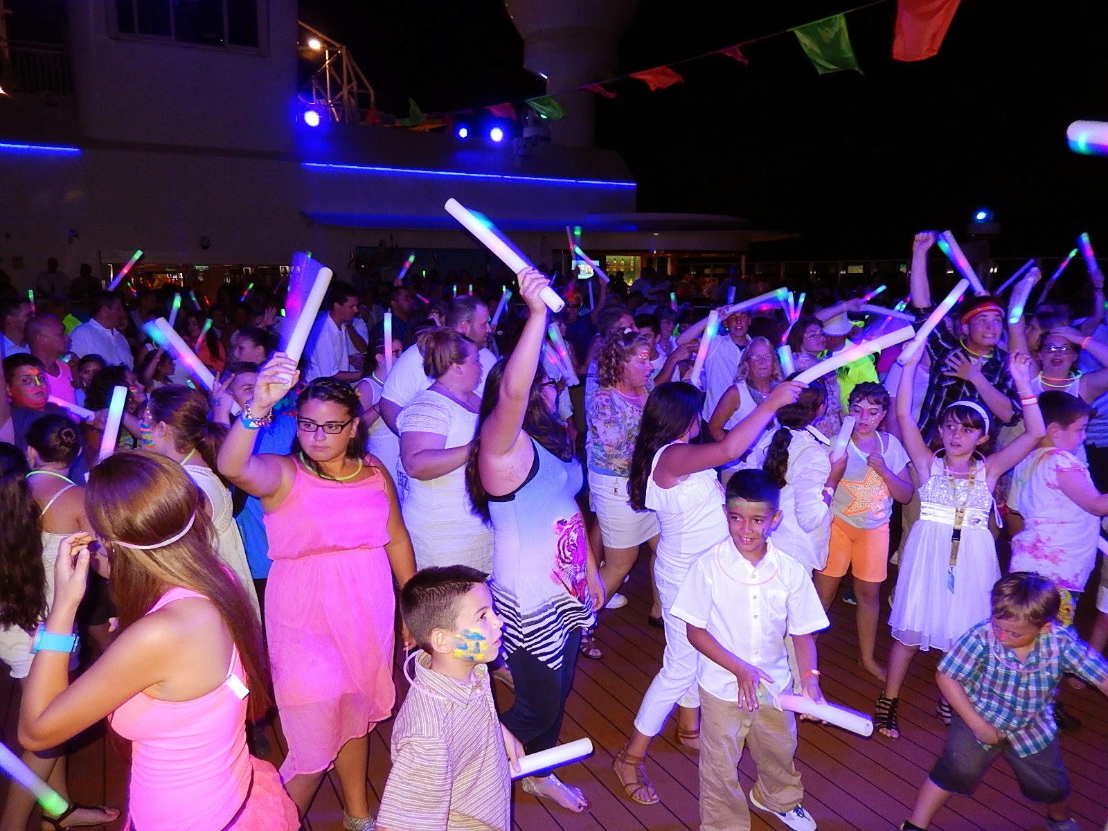 Save Pleasure Island Blog: Glow Party On Norwegian Breakaway