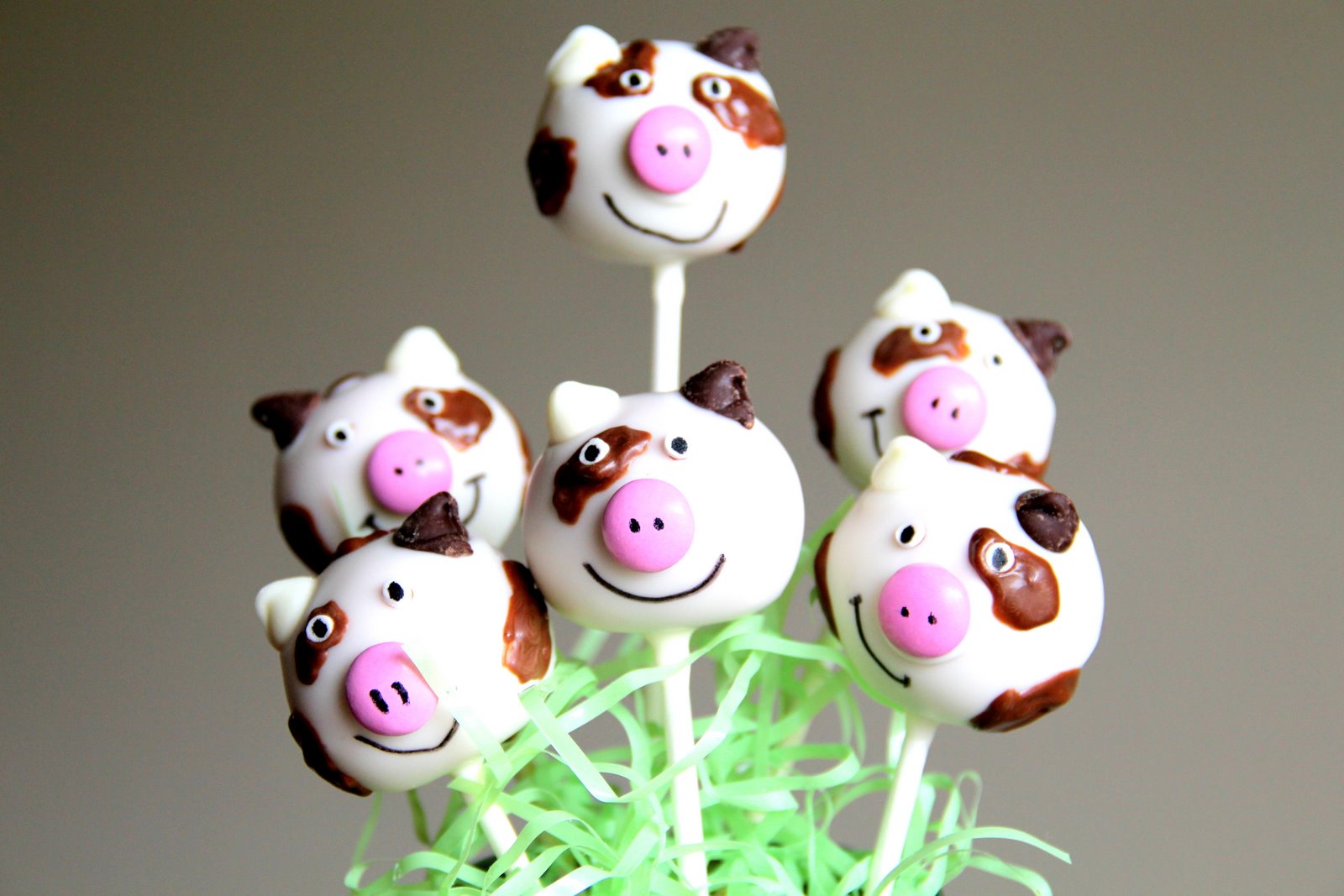 Dip, Sprinkle, Pop!: Moo Pops