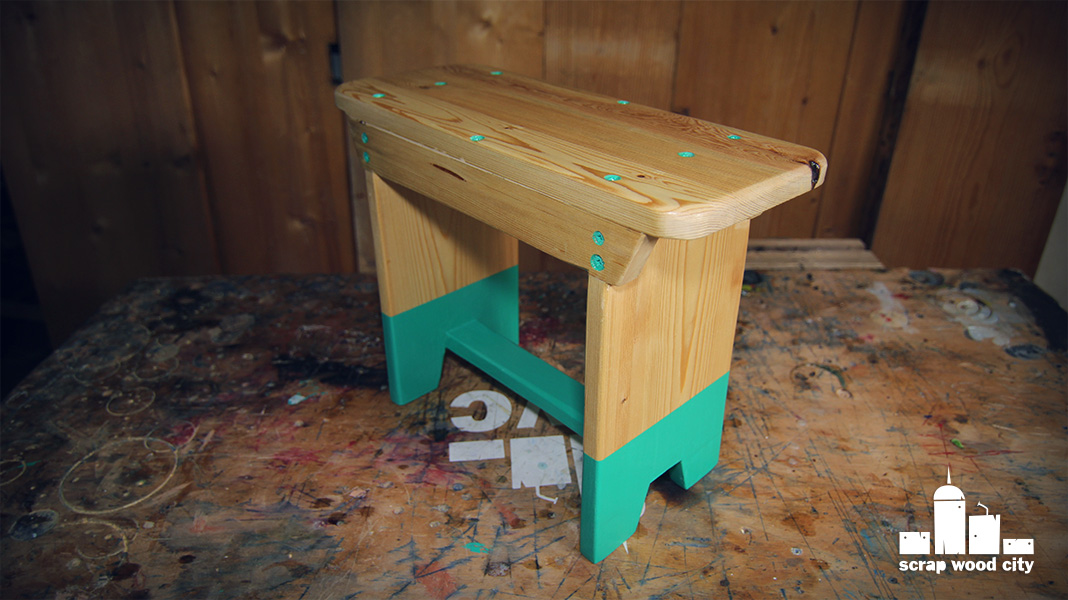 scrap wood city: How to make a super simple wooden stool - DIY
