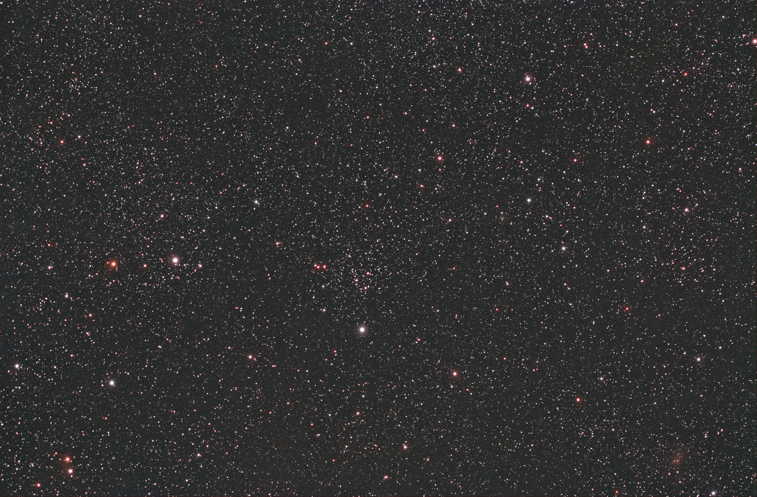 ΦΩΣ ΓΥΡΩ ΑΠΟ ΤΟ ΣΚΟΤΑΔΙ: NGC129 open cluster