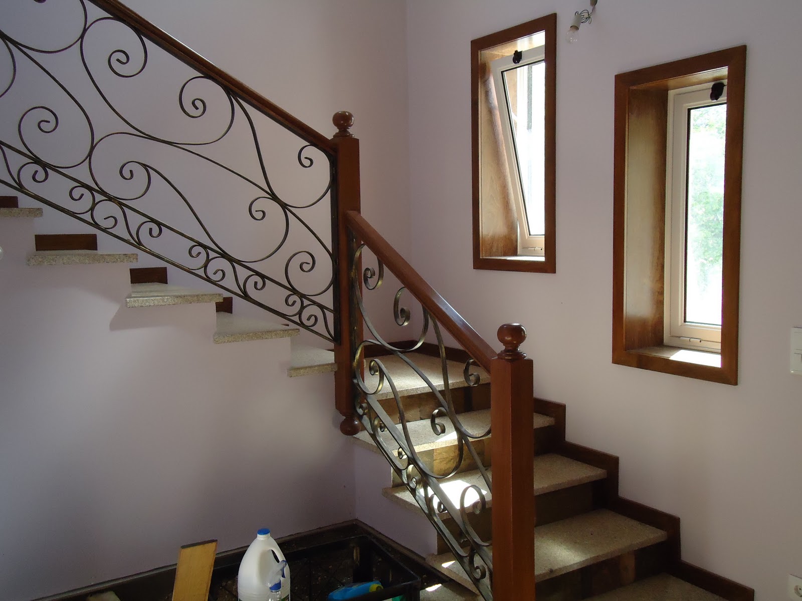 Parapeito e Corrimão de Escada.