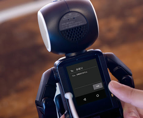 RoBoHon, Inilah Ponsel Robot Yang Belum Pernah Anda Lihat Sebelumnya ...