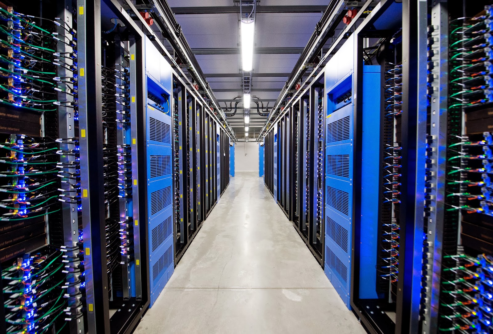 Facebook: New Data Center in Lulea, Swedish Lapland - Images Archival Store