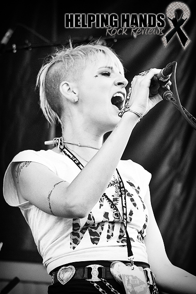 Helping Hands Rock Reviews: Concert Photos: Juliet Simms Performing ...