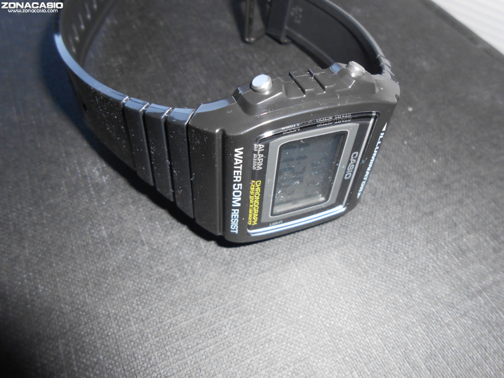 Zona Casio: Prueba: Casio W-215, el reloj que reescribe la historia