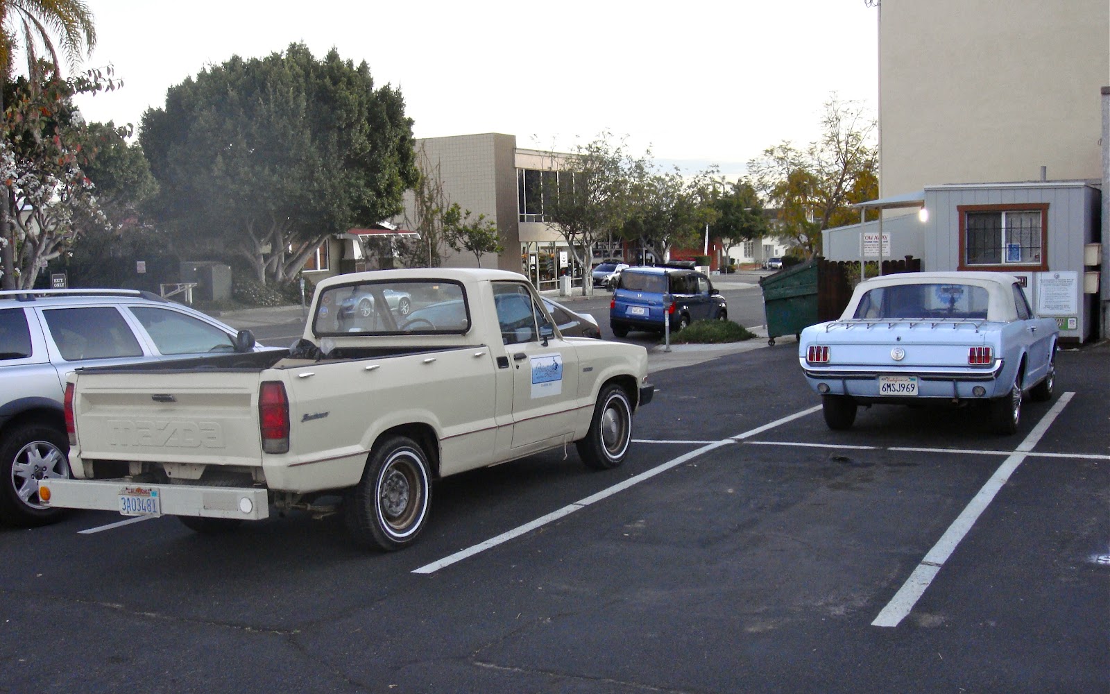 THE STREET PEEP: 1984 Mazda B2000 Sundowner