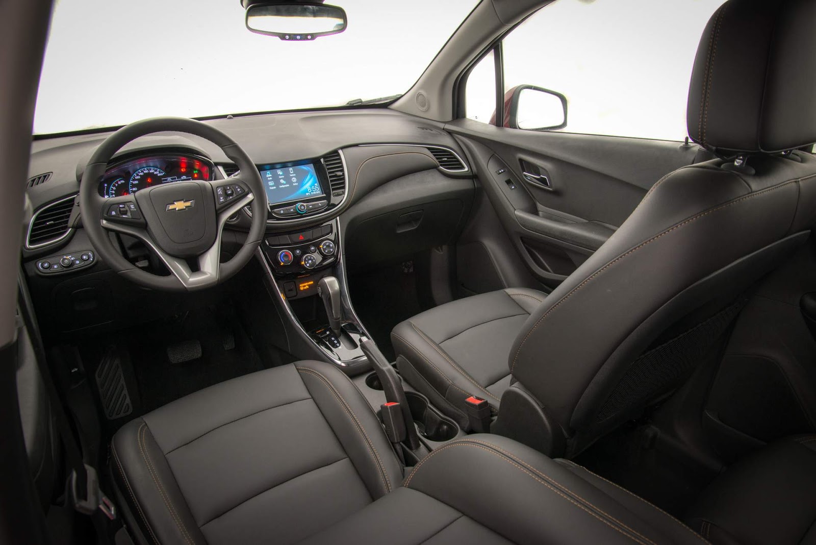 Novo Chevrolet Tracker 2017: vídeo, detalhes e consumo