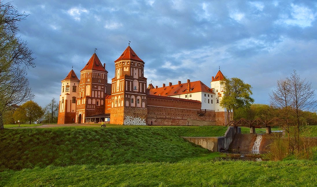 Beautiful Eastern Europe: Mir castle complex, Belarus