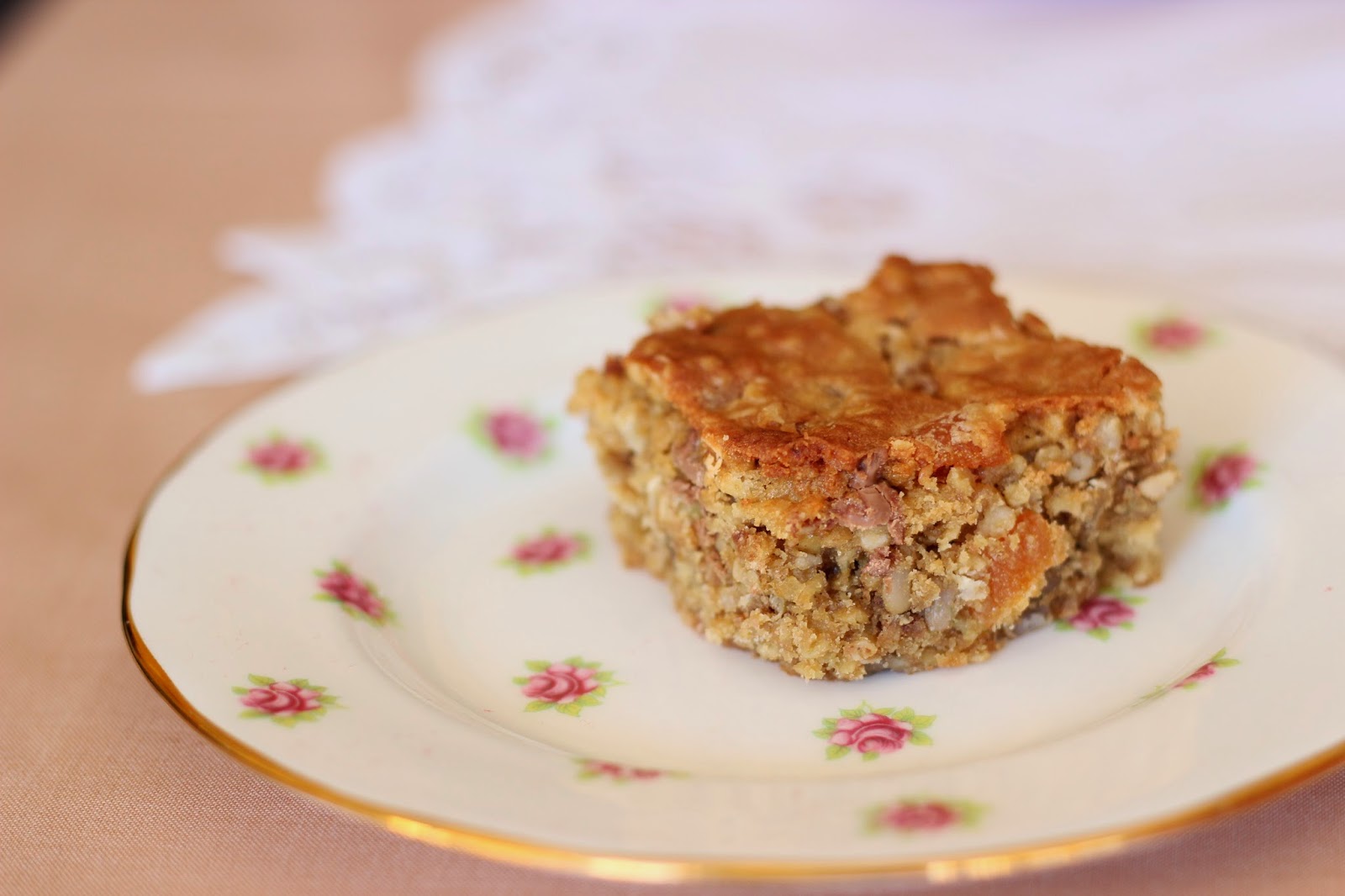 billy & lolo: :: recipe : scroggin slice