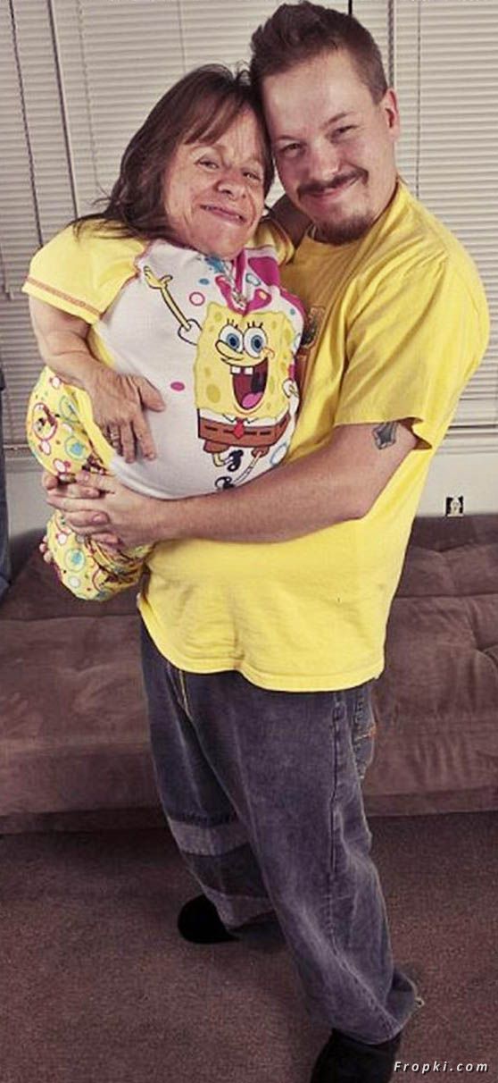 World's Smallest and Strongest Mother is Having Her 3rd Baby