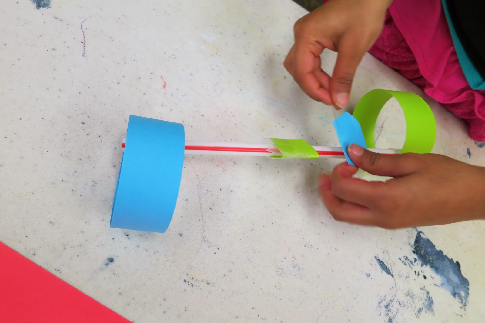 WonderWorks: Straw Flyers : library makers