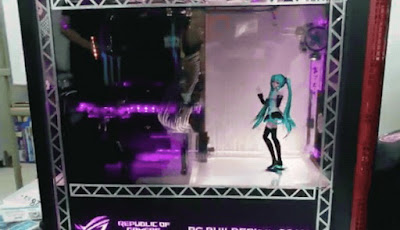 Awesome! This latest Mod Show Hatsune Miku's Dancing Holographic Inside ...