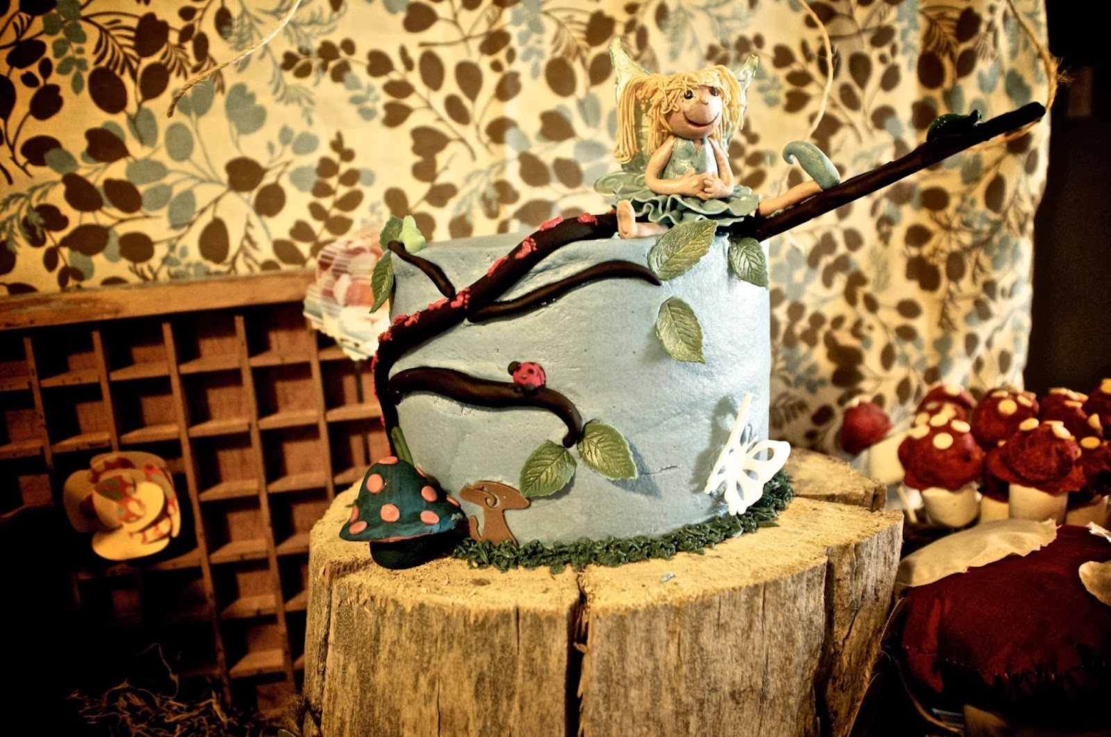 Kim's Cake Studio: Woodland Adventure cakes and smash cakes