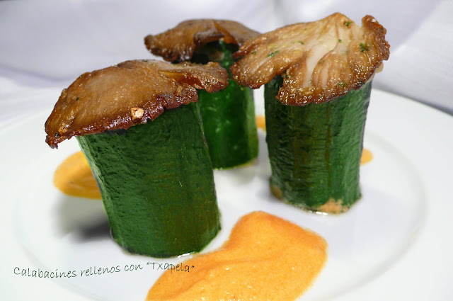 La Morena en la cocina ¡¡Que follón!!: Calabacines rellenos con "txapela"