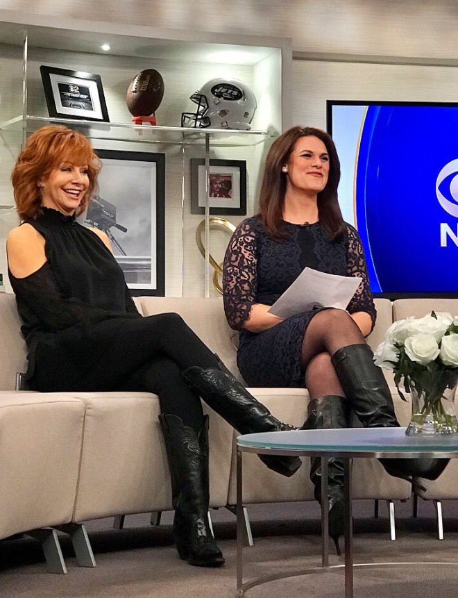 THE APPRECIATION OF BOOTED NEWS WOMEN BLOG : alex denis