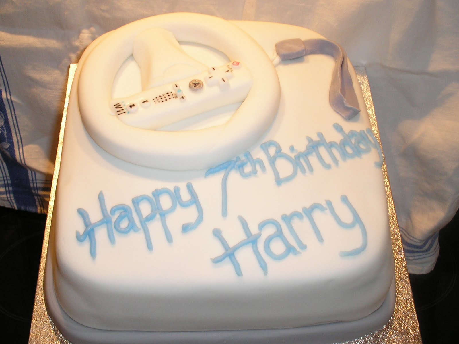 Nicky's Cakes: Wii Steering Wheel Cake